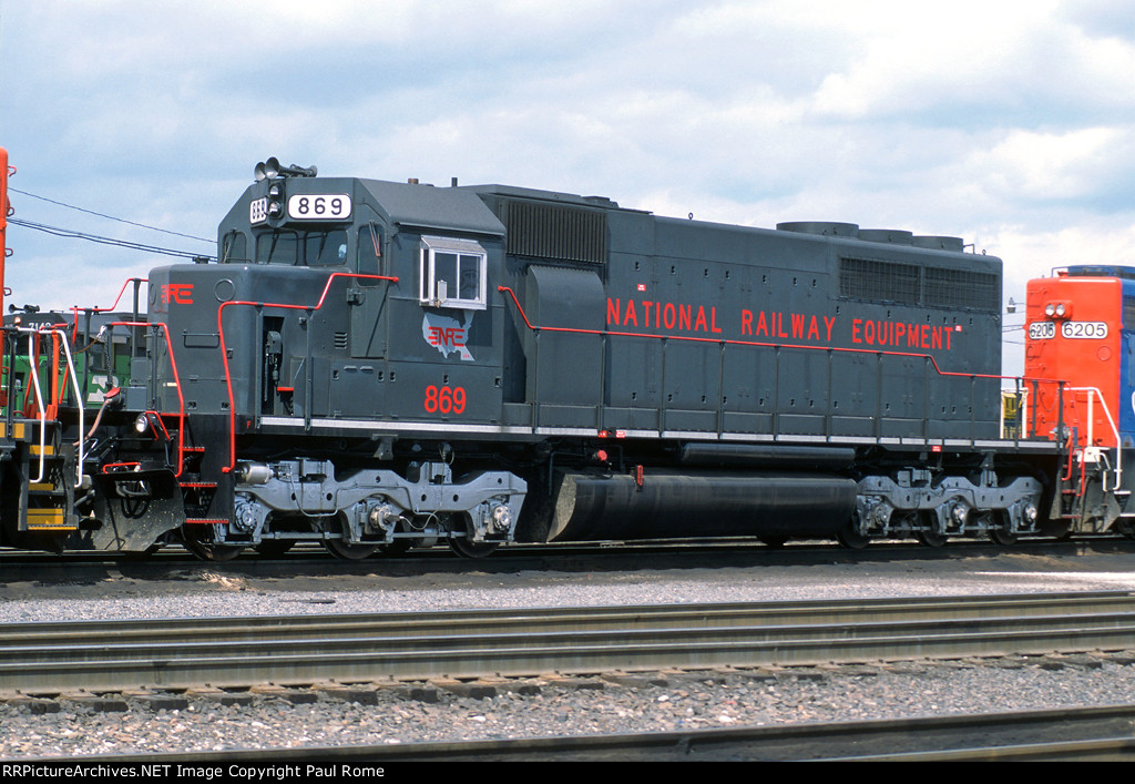 NREX 869, EMD SD40, ex C&NW-CGW 869, after rebuild/repaint, at the BN Clyde Yard